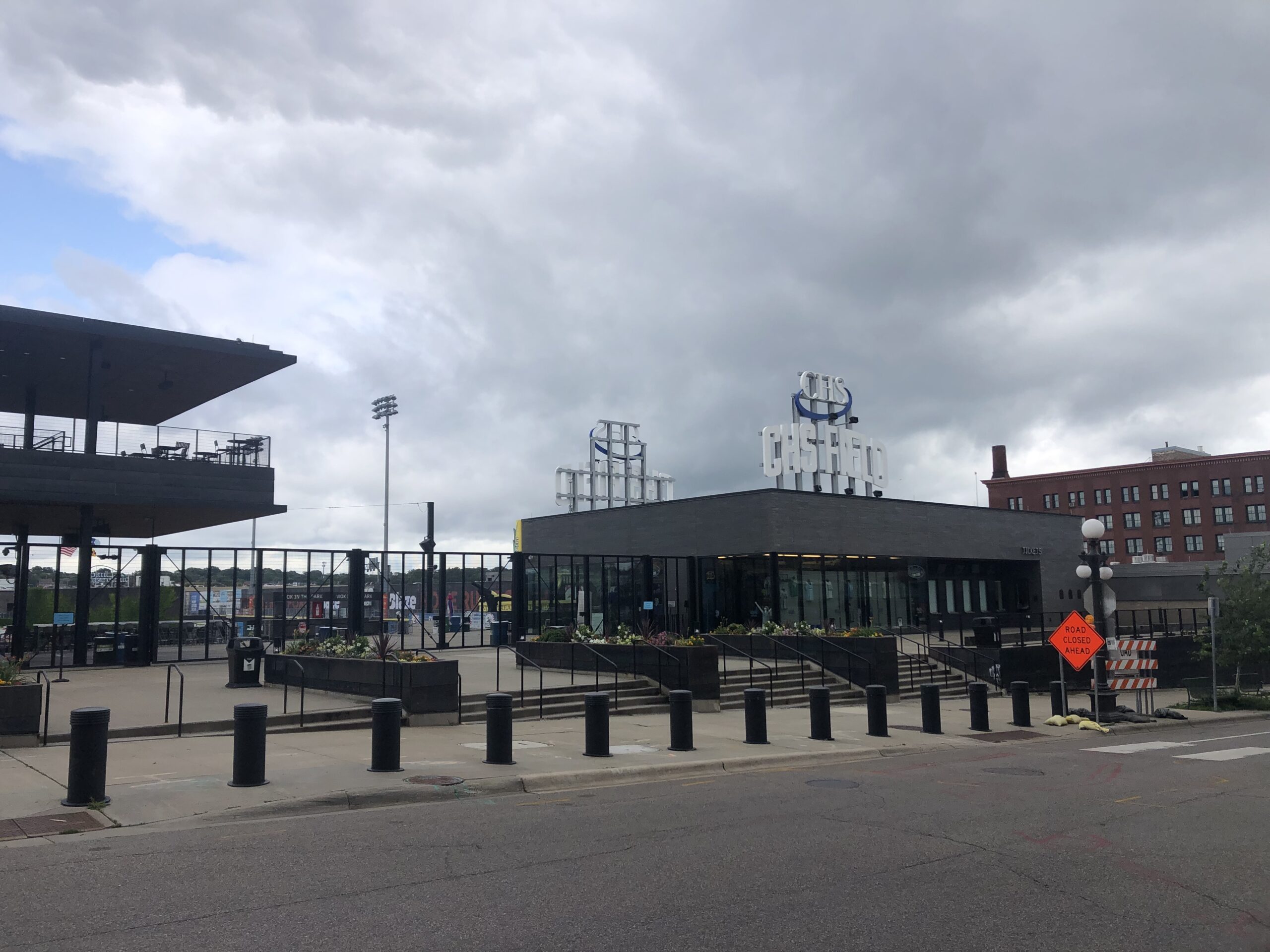 HH Play – Baseball Bucket